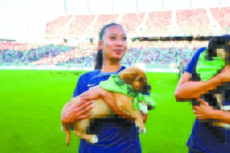 Cortez makes historic NWSL debut | News, Sports, Jobs - Maui News